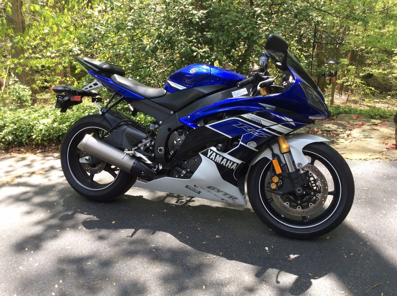 2013 Yamaha YZF R6 Blue Sport Bike for sale